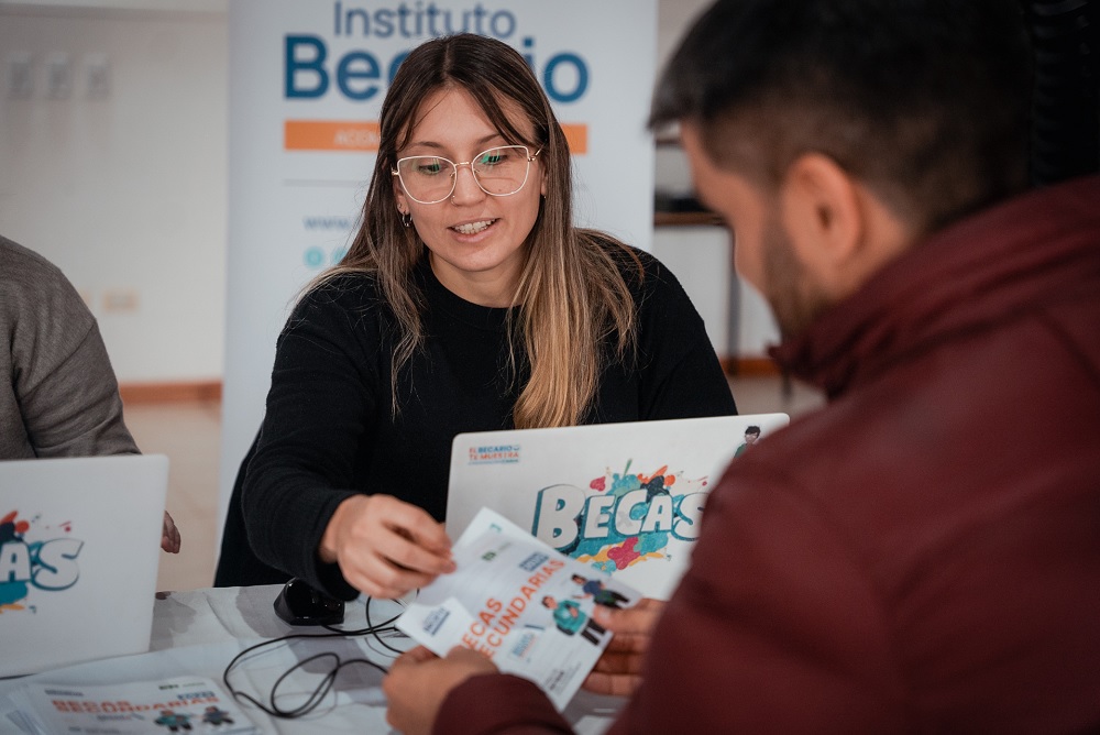Instituto Becario | Última semana para tramitar becas secundarias - SANTA ELENA DIGITAL